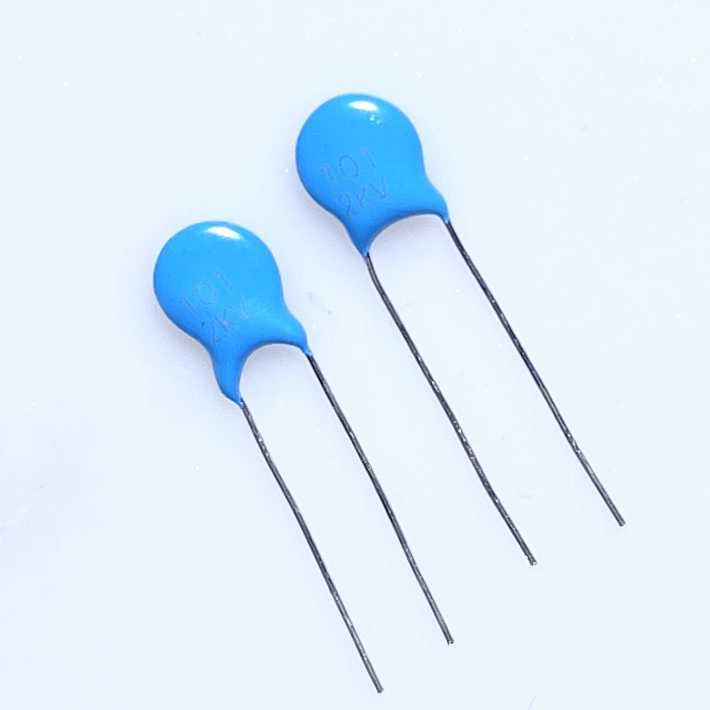 Tụ 2kv tụ cao áp 101 102 103 221 222 472 681 ( túi 50 con ) | Shopee ...
