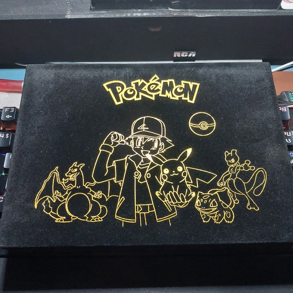 Hộp rỗng Pokemon đựng đồng xu vàng và thẻ Pokesmon bằng nhung in chỉ ...