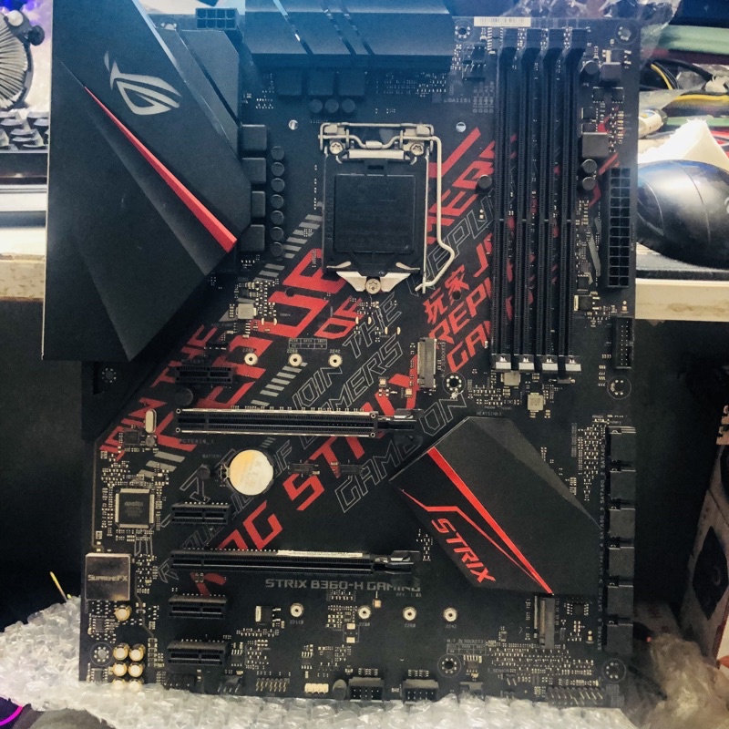 Combo i3 9100f, mainboad aorus b360 pro ram 8Gb và dòng main Gaming ...