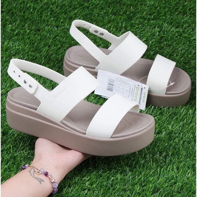 Sandan Brooklyn trắng | Shopee Việt Nam