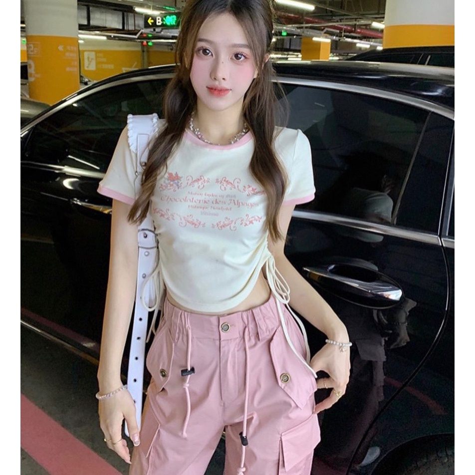 Set áo croptop pull trắng rút dây eo kèm quần kaki hồng túi hộp ...