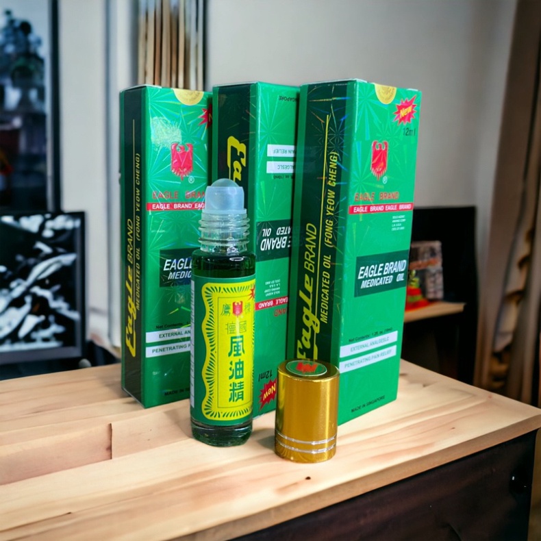 Dầu gió xanh Con Ó dạng lăn EAGLE BRAND MEDICATED ROLL ON chai 12ml ...