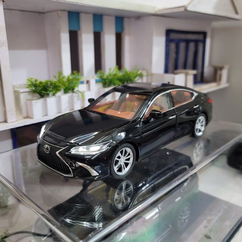 Mô hình xe Lexuss ES300h tỷ lệ 1:24 full kính có đèn và chạy cót | Shopee Việt Nam