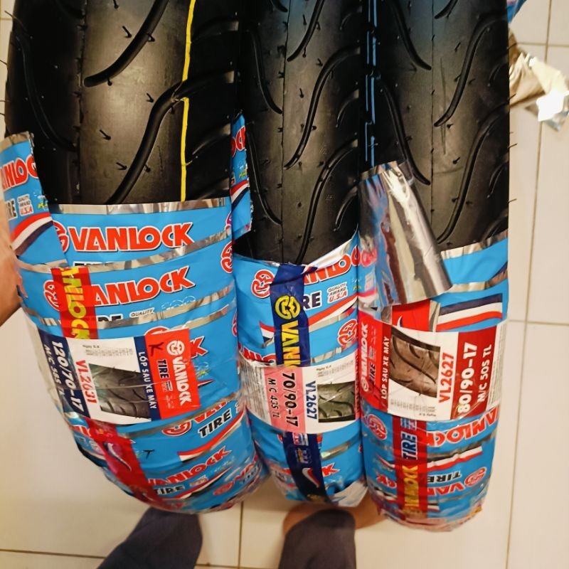 vỏ lốp không săm dành cho dòng xe Exciter 135 và 150 và winner chính ...