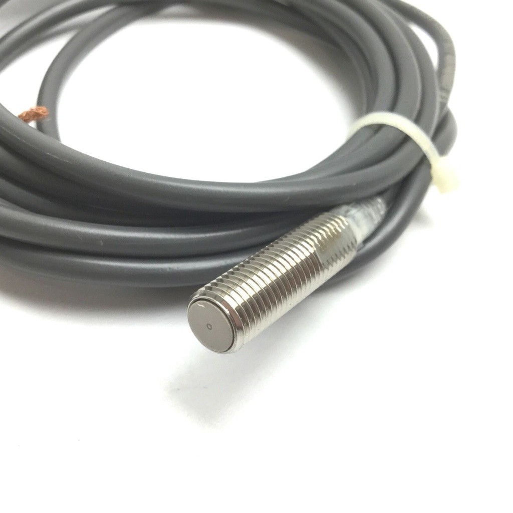 Cảm Biến Omron E2E-X1R5E1 2M 12-24VDC | Shopee Việt Nam