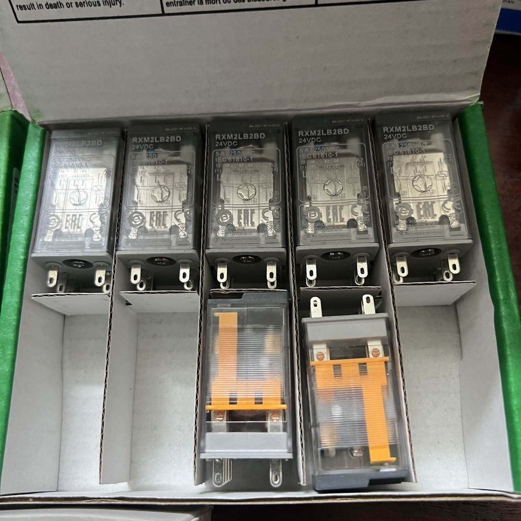 Rơ Le Relay Trung Gian Schneider RXM2LB2BD 24VDC 8 Chân bé | Shopee ...