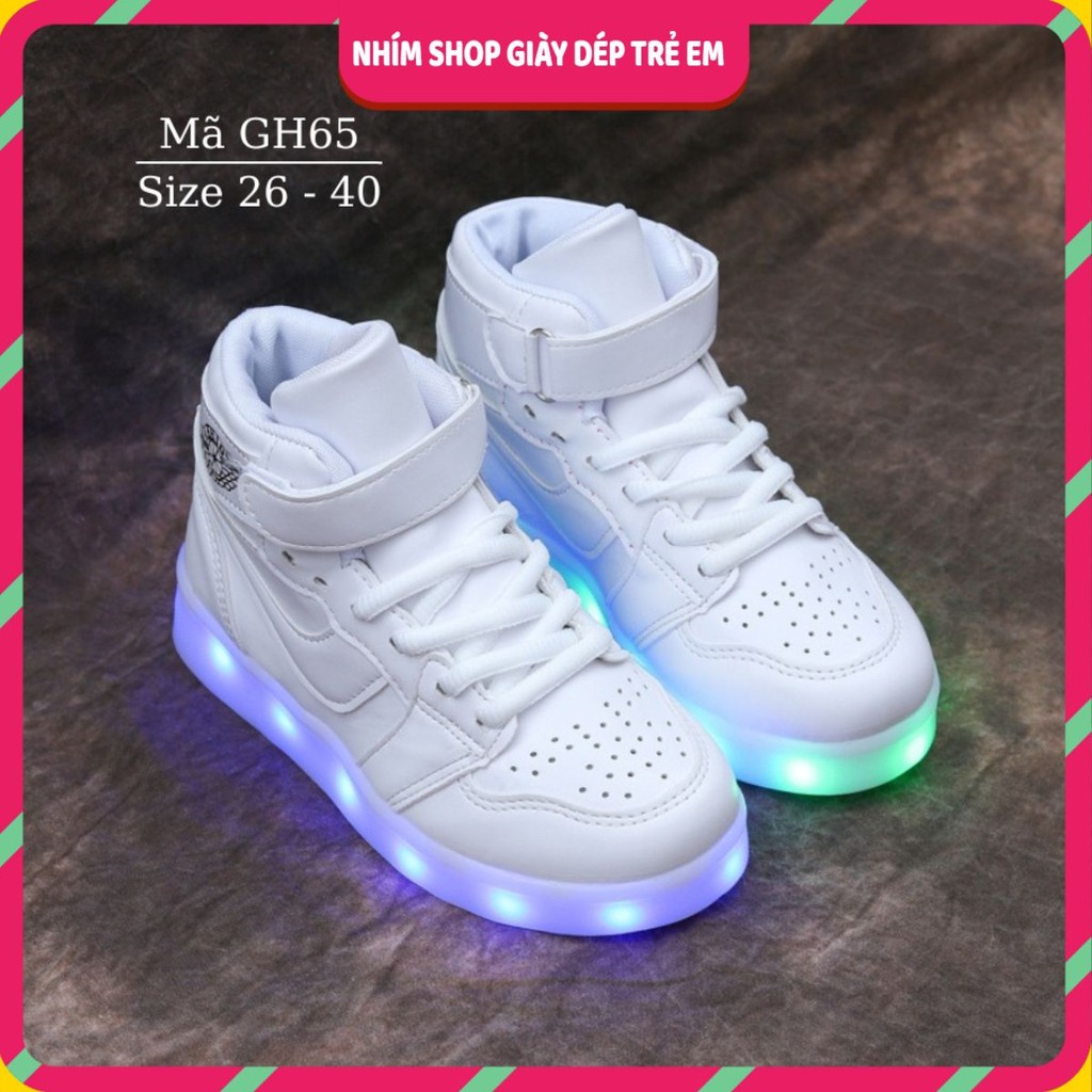 Giày phát sáng cho bé trai bé gái màu trắng cổ cao có đèn LED sạc điện USB siêu bền 7 màu đèn 4 ...