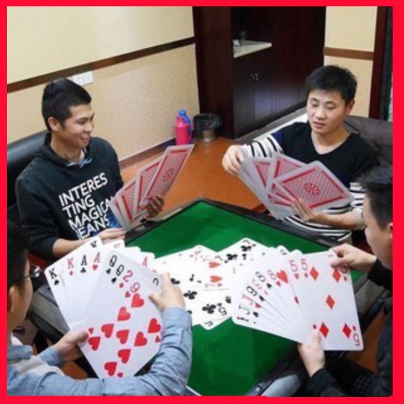 Bộ bài kích thước lớn,cỡ lớn, loại to - Bộ Bài Tây Bài Poker khổng lồ A4 siêu to | Shopee Việt Nam