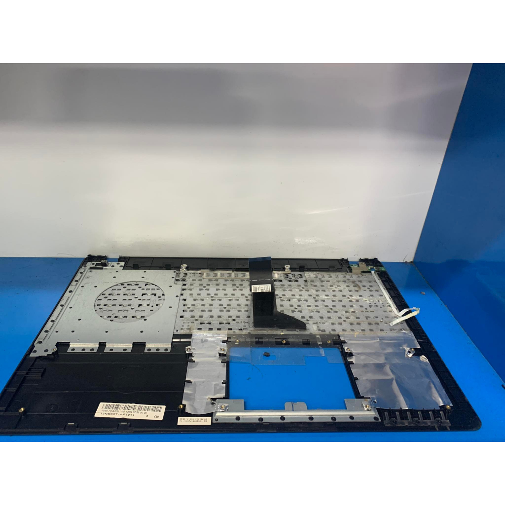 Vỏ mặt c dành cho laptop asus x550c ( vỏ bóc máy có sước sơn bị bung ít ...