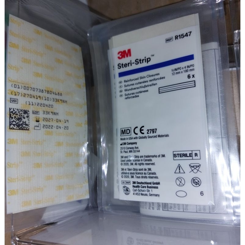 1 hộp STERI-STRIP R1547 kích thước 12mmx100mm ( hộp 50 miếng) | Shopee ...