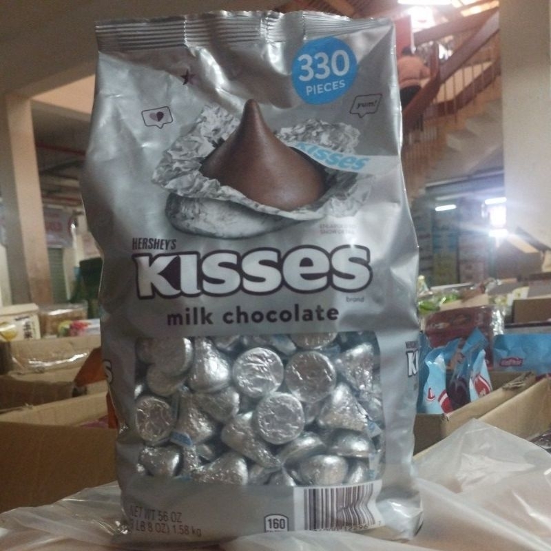Kẹo socola Hershey's Kisses Milk Chocolate gói 1,58kg của Mỹ | Shopee ...