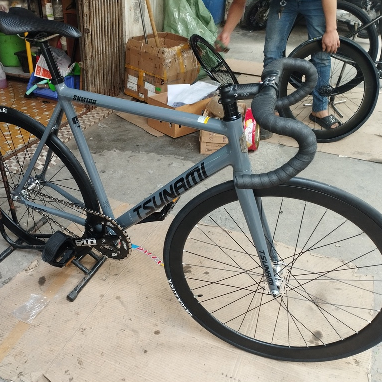 Xe đạp Fixed Gear Tsunami SNM100 màu Ghi Xám không lắp phanh | Shopee Việt Nam