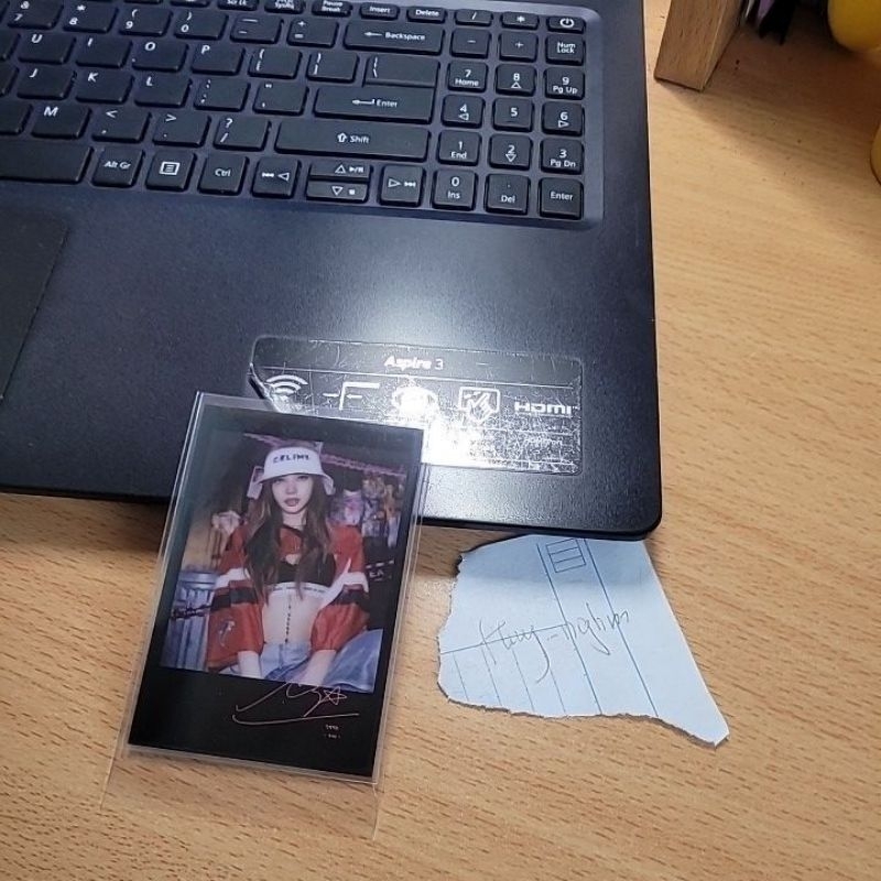 card blackpink official ( pola lisa) | Shopee Việt Nam
