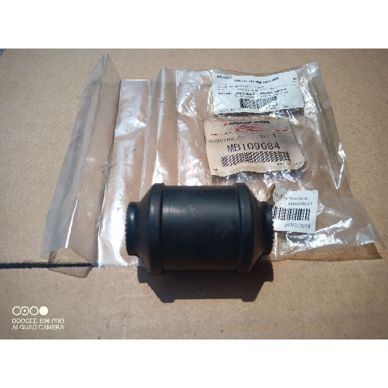 Ống lót tay đòn treo trước càng A dưới trước (Bushing front susp lower ...
