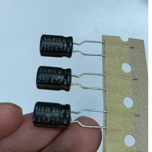 A08 Tụ điện màu đen ELNA SIMIC II 47uF 25V 8x12mm (01 con) | Shopee ...