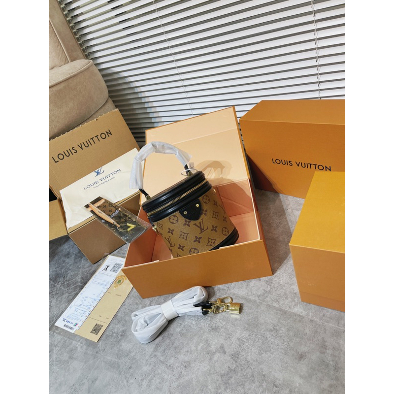 TUI CAP LONG LV & Dior | Shopee Việt Nam