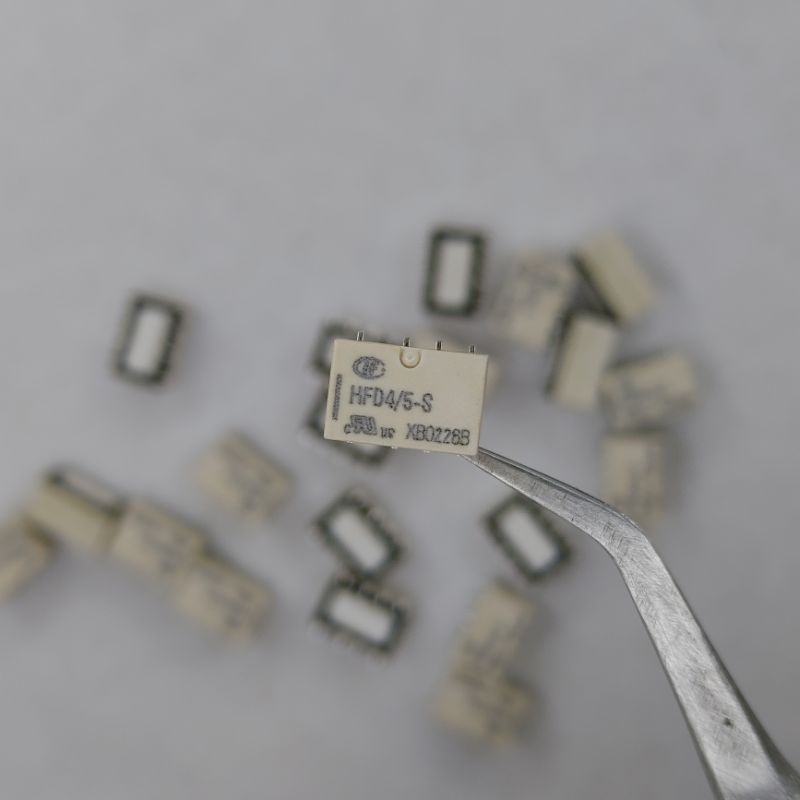 Relay 5V, Relay tín hiệu 8 chân HFD4/5-S | Shopee Việt Nam
