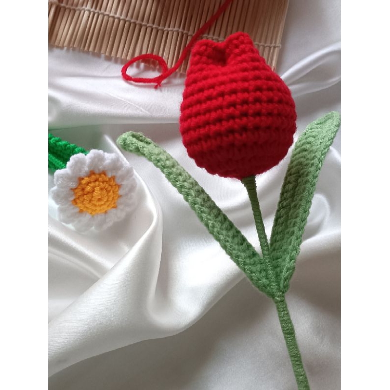 Hoa Tulip Len - Handmade [ẢNH THẬT] | Shopee Việt Nam