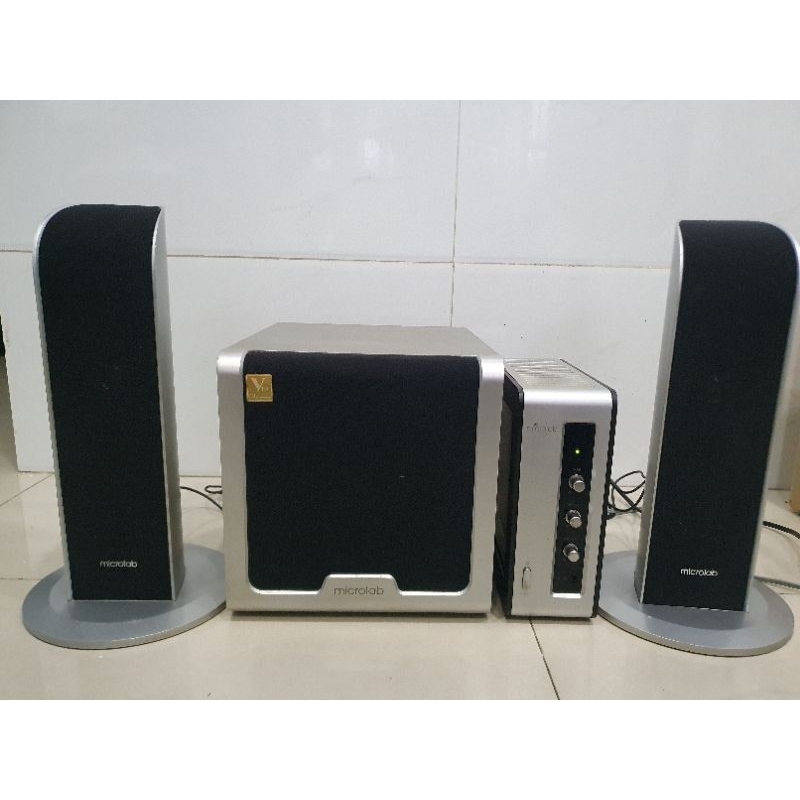 Loa vi tính Microlab Fc361 bạc đen đã qua sử dụng kèm jack 3.5 kết nối ...