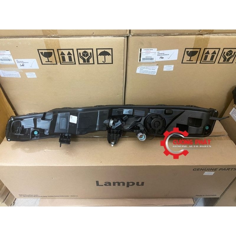 Đèn khoảng cách Mitsubishi Xpander Eco 2022 mã bên phụ 8310A082 ...