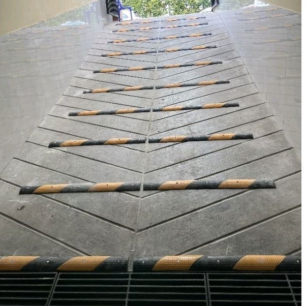 GỜ GIẢM TỐC GIẢM TRƠN TRƯỢT RAM DỐC, DỐC HẦM | Shopee Việt Nam