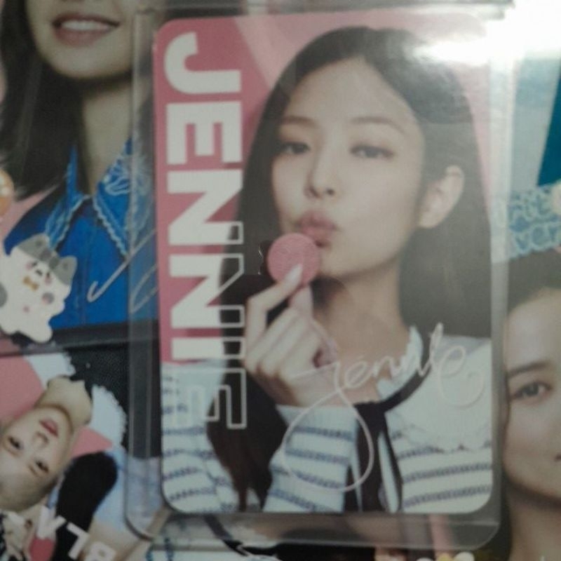 Card off Jennie cầm bánh oreo ( tặng nhiều quà ) | Shopee Việt Nam