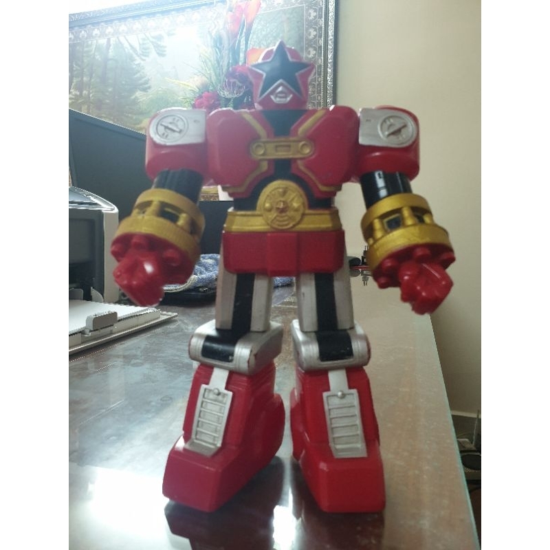 Mô hình Super Sentai fig Red Puncher ( Red BattleZord ) | Shopee Việt Nam