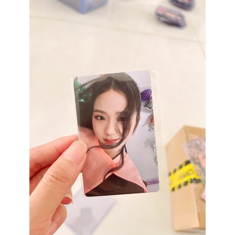 CARD BO GÓC FANSIGN JISOO YG | Shopee Việt Nam