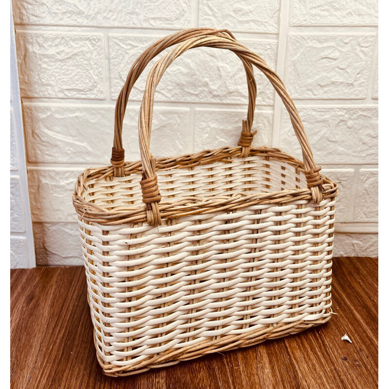 Giỏ mây tre đan dạng túi cắm hoa, đựng hoa quả, túi xách tay | Shopee ...