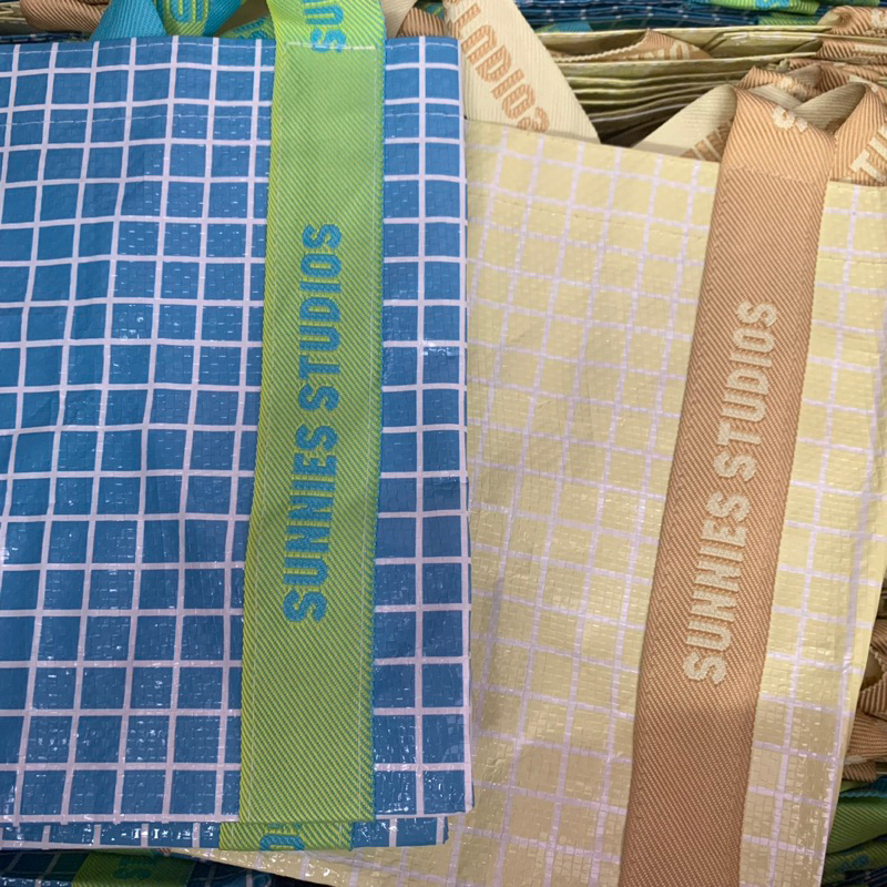 SUNNIES STUDIOS TÚI VÀ XỊT VỆ SINH KÍNH | Shopee Việt Nam