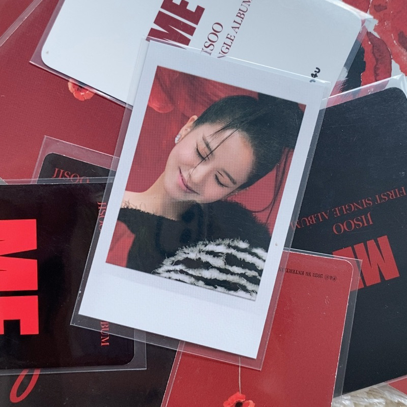 [CHÍNH HÃNG - SẴN] Card Off JISOO Blackpink Solo Album ME | Shopee Việt Nam