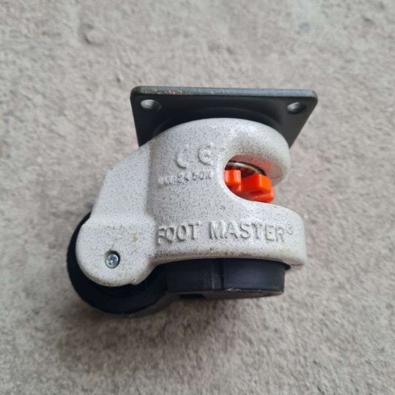Bánh xe Foot master cao cấp, nhỏ gọn, có chân trụ cố định cứng cáp, đầy đủ chứng nhận quốc tế ...