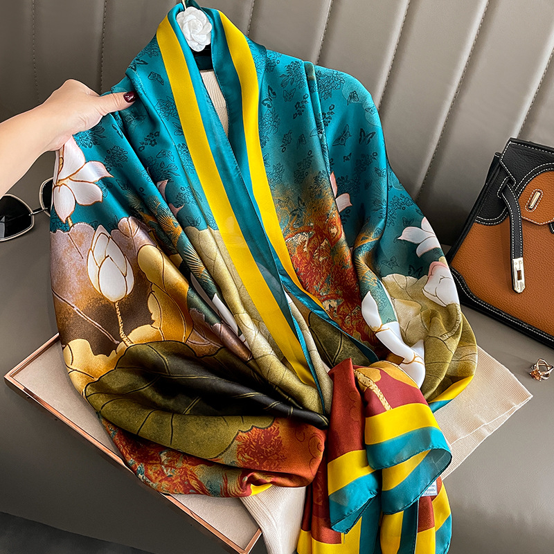 KL070 (MUA 1 KHĂN TẶNG 1 HỘP ĐỰNG KHĂN) Khăn lụa họa tiết hoa sen nền xanh cổ vịt và nền vàng ...