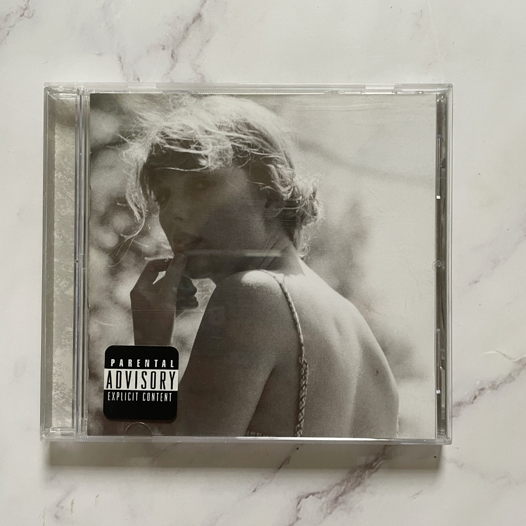 ALBUM ẢNH FOLKLORE - TAYLOR SWIFT (TARGET EXCLUSIVE) | Shopee Việt Nam