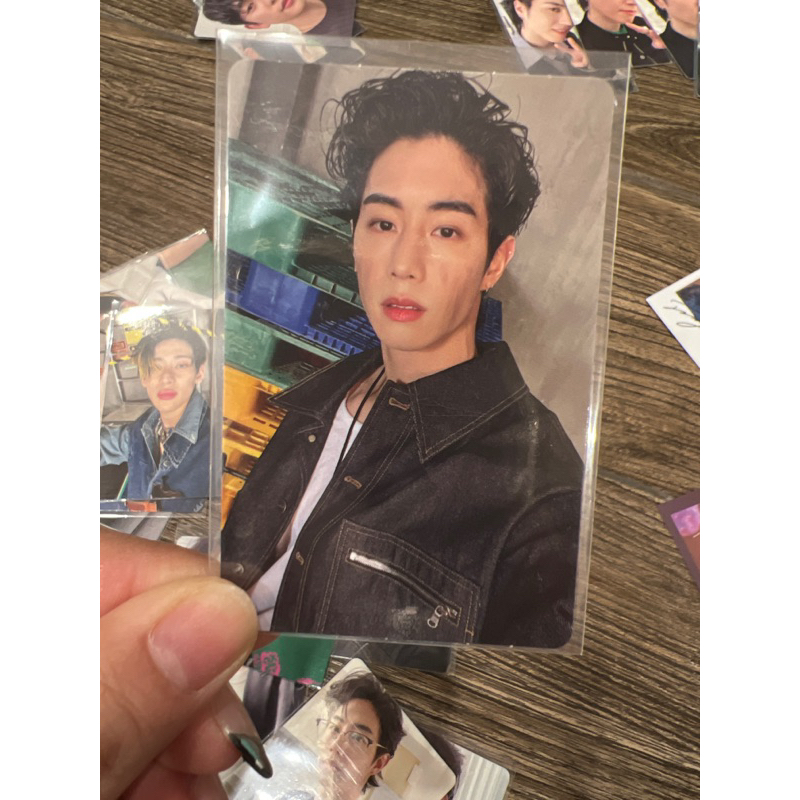 Hình card GOT7 New EP | Shopee Việt Nam