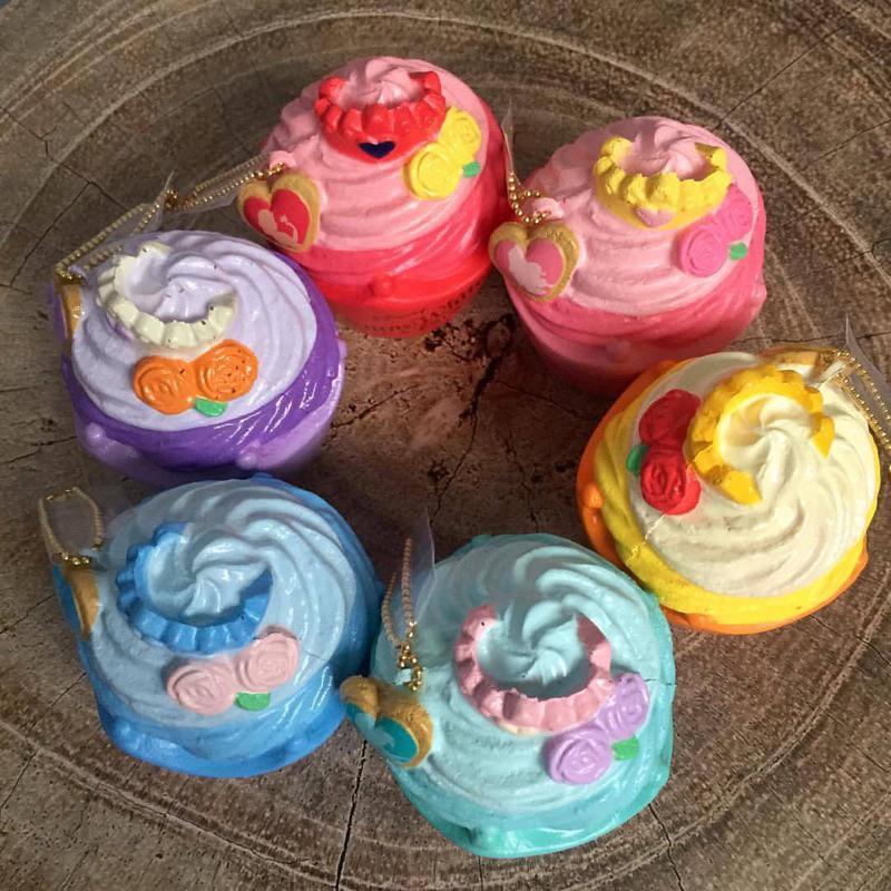 Sale Squishy Cupcake chính hãng Disney ( có lỗi ) | Shopee Việt Nam