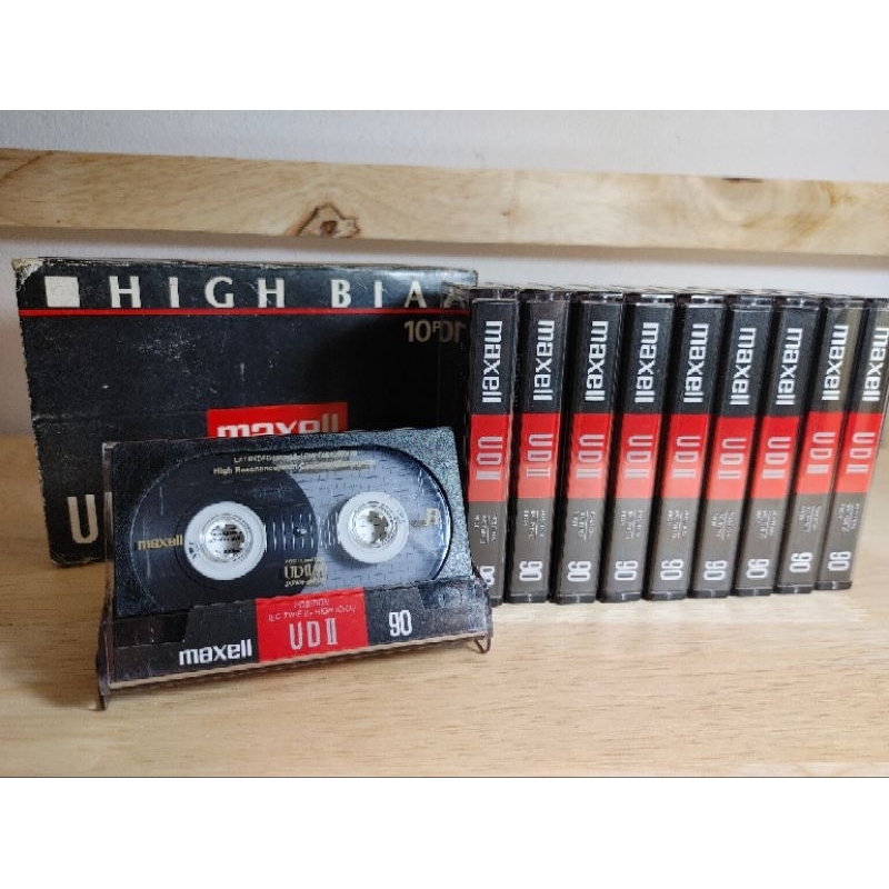 BĂNG CASSETTE TAPE 2 CR MAXELL UD2 ĐEN 1 NUỚC ! | Shopee Việt Nam