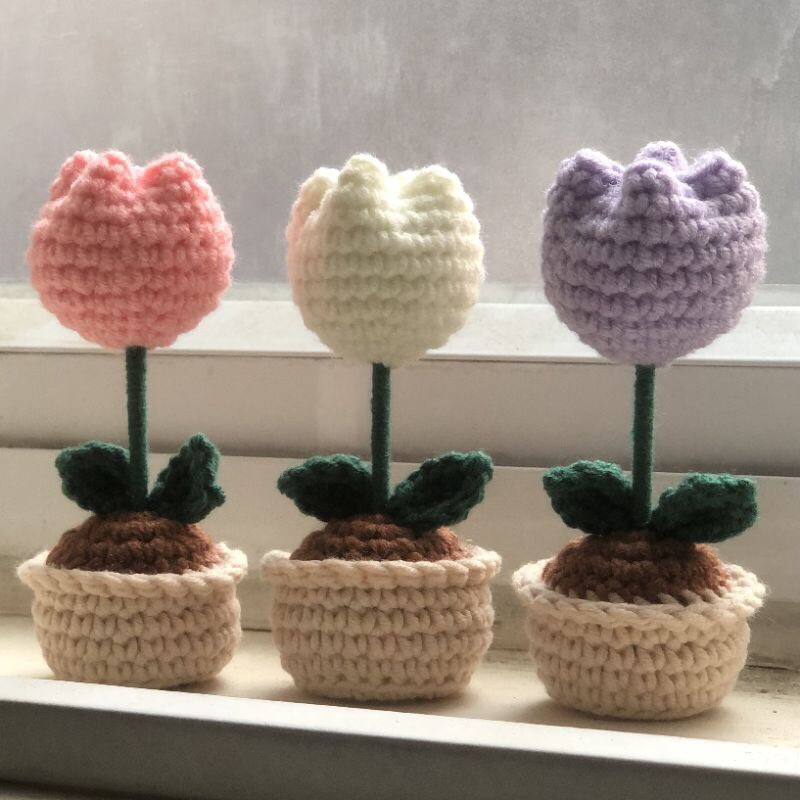 Chậu hoa tulip mini bằng len trang trí bàn học, bàn làm việc, quà tặng ...