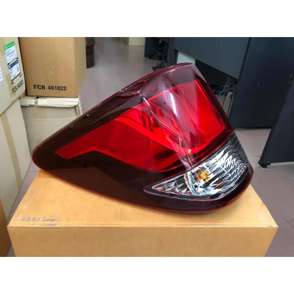 Đèn hậu Mazda Bt50 2015-2018 miếng ngoài phải ,ngoài trái | Shopee Việt Nam