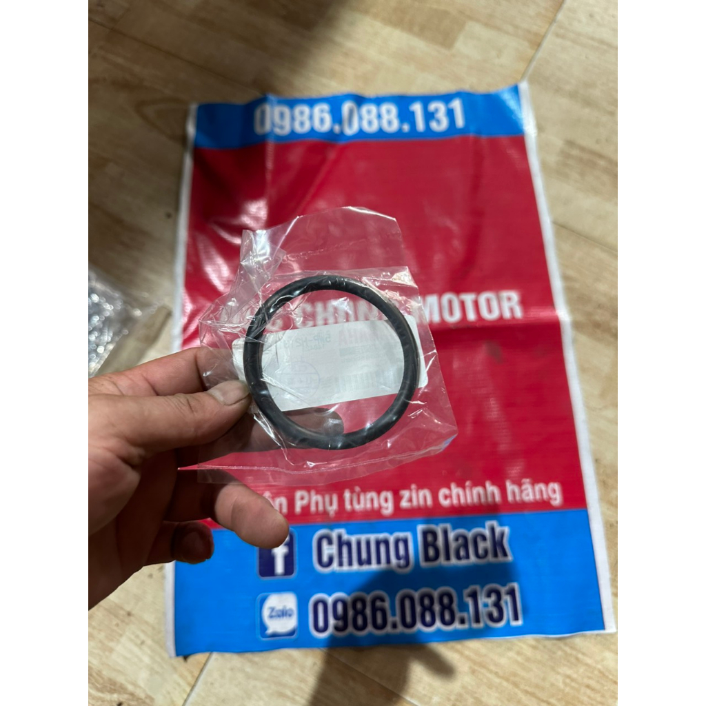 cao su giữ bình ắc quy các loại xe yamaha ex,ju,si,R15,tfx,FZ ...
