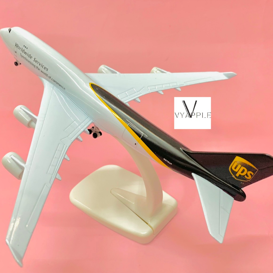 MÔ HÌNH MÁY BAY 20CM B747 UPS AIRLINES "WORLDWIDE SERVICES" KIM LOẠI ...