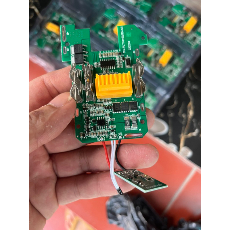 mạch pin makita 18v nhận sạc zin | Shopee Việt Nam