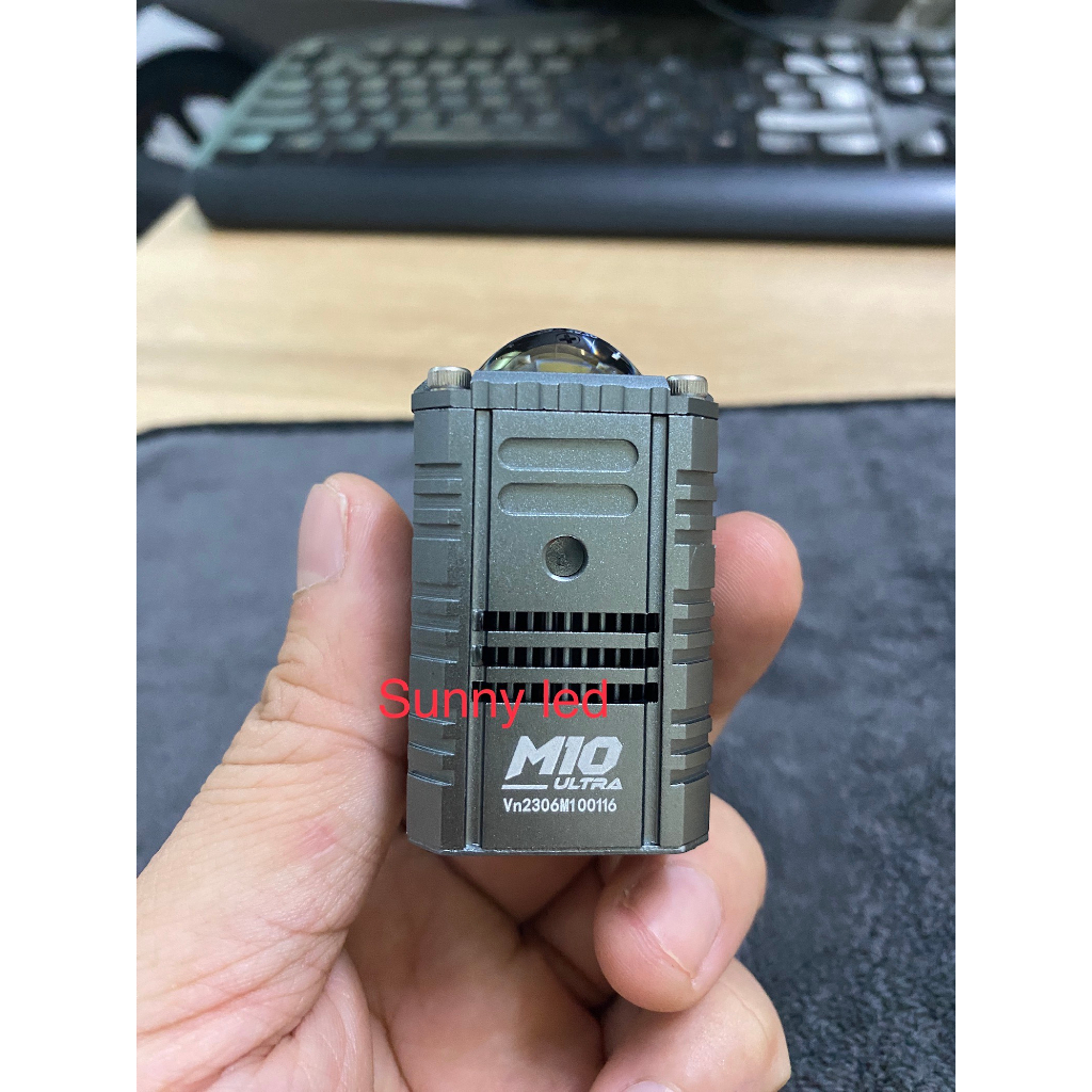 Xả hàng thanh lí [NEW 2023] Titan M10 ultra 25W giá mua online | Shopee ...