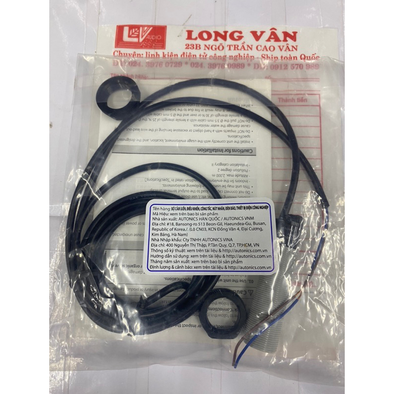 Cảm biến điện dung Autonics CR18-8AC 8mm NC 110-220V | Shopee Việt Nam