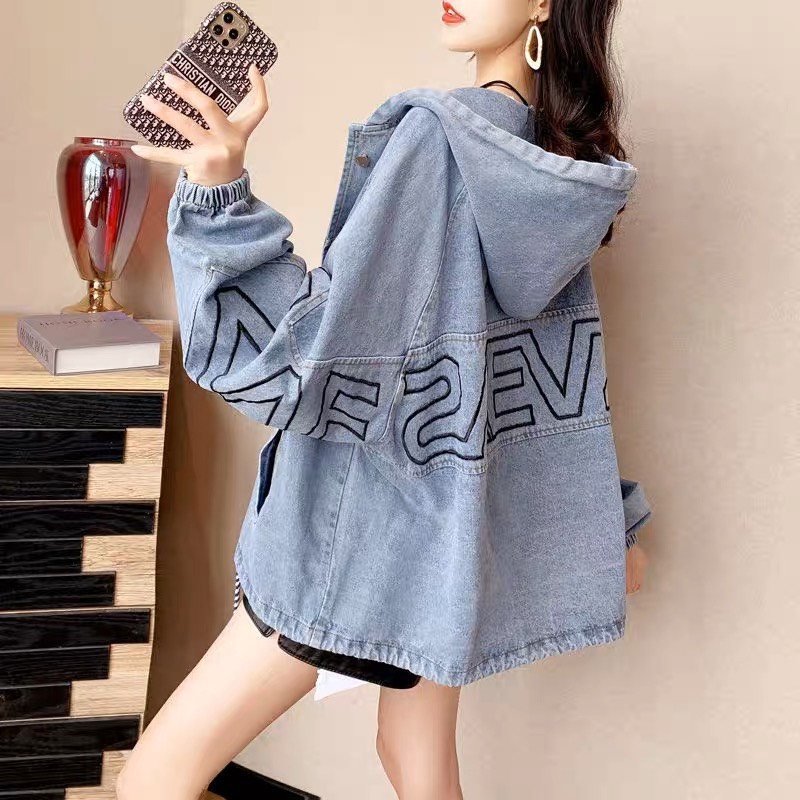 Áo khoác jean nữ in chữ form rộng tay bồng có mũ màu xanh đen, áo ...