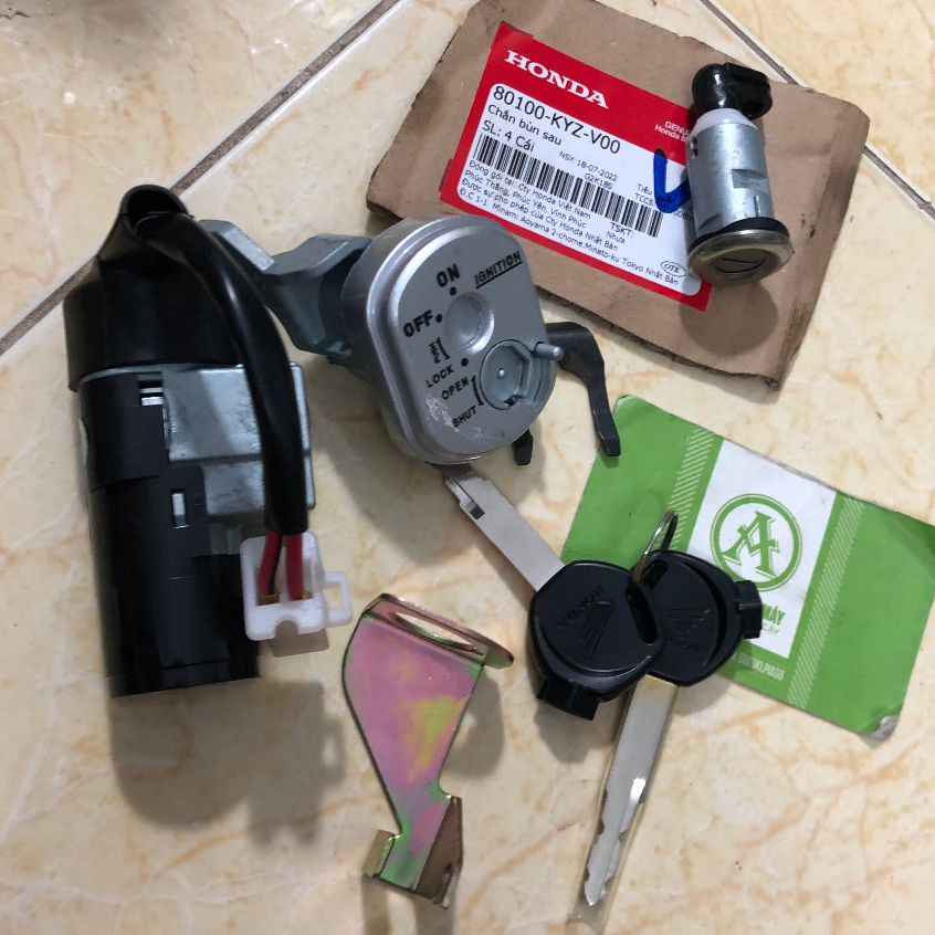 Bộ ổ khoá xe Click 110 ( chìa khóa hình cánh chim ) | Shopee Việt Nam