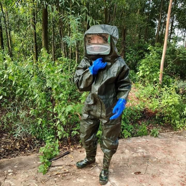 Bộ quần áo bắt ong vò vẽ bạt có chỗ để quạt mẫu mới nhất 2023 | Shopee ...