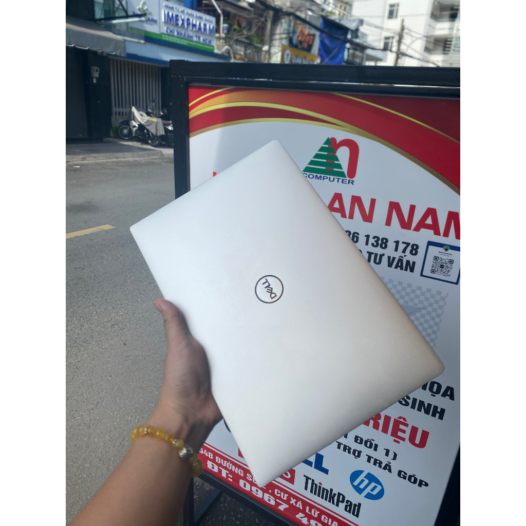 Laptop dell xps 13in core i7 cao cấp CPU i7 8665U/ RAM 16GB/ 512GB SSD ...