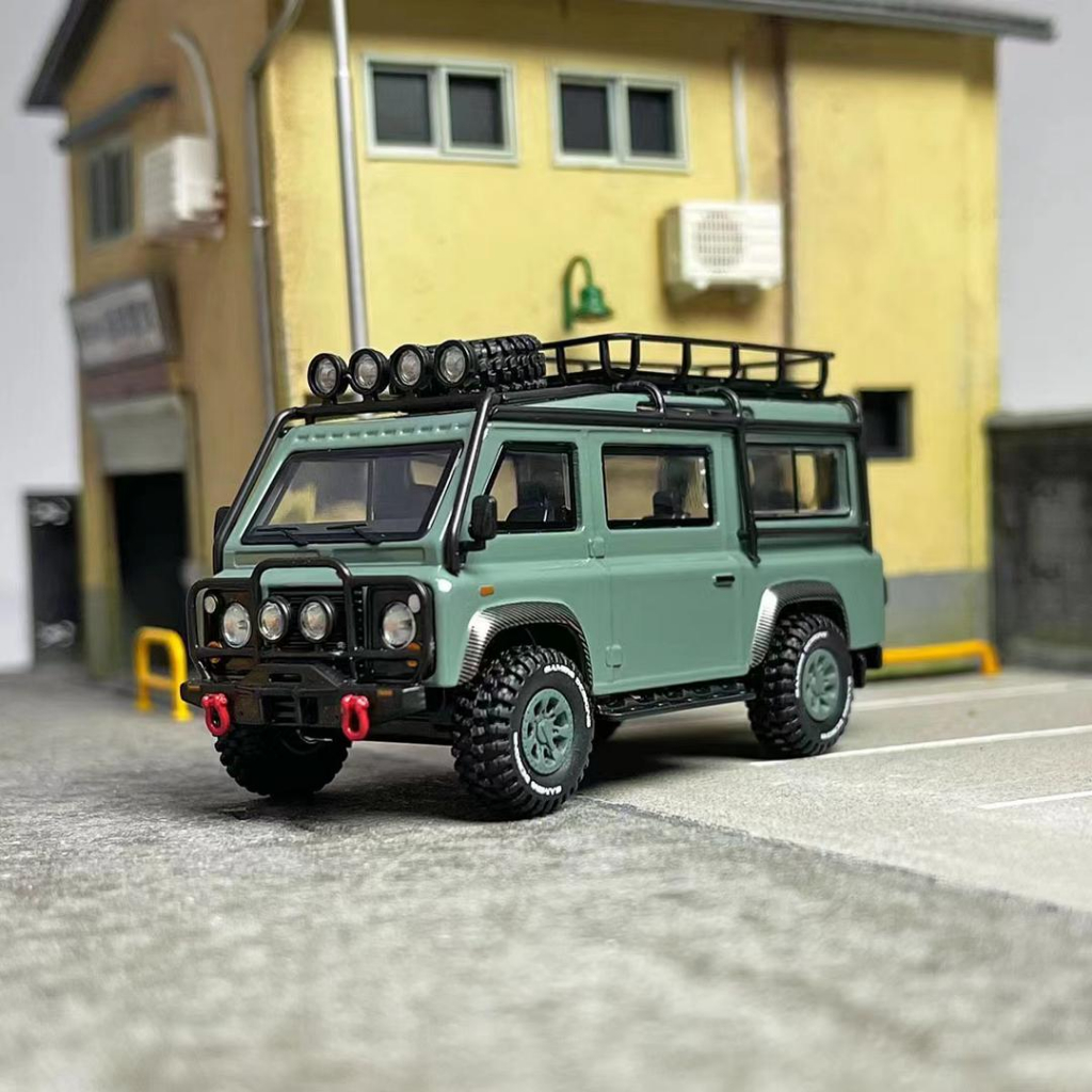 MÔ HÌNH 1:64 MASTER - Land Rover Defender Van Concept | Shopee Việt Nam