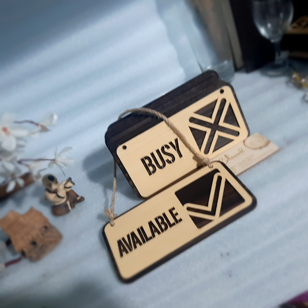 (2 trong 1) Bảng hiệu gỗ Available&Busy,decor cửa Phòng họp,VP, có dây ...